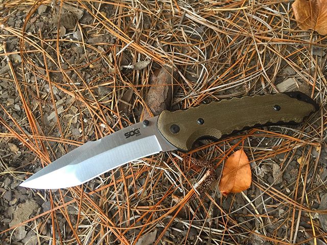 SOG SOGzilla Fine Edge Red Knife RSP-21 SOG SOGzilla Fine Edge Red Knife RSP-21